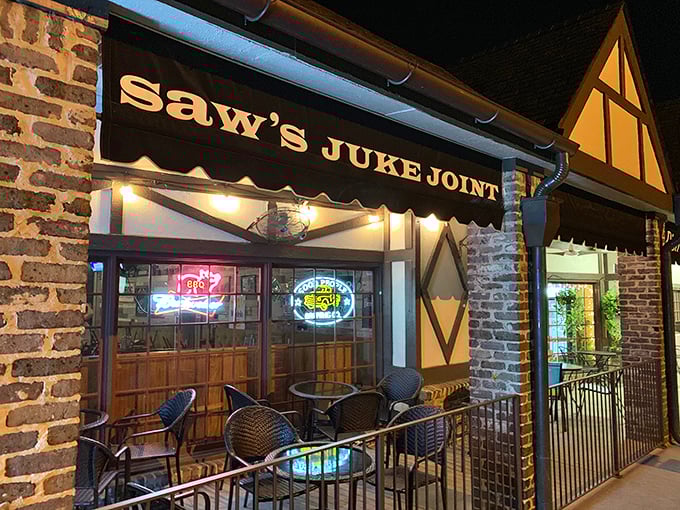 By night, SAW's neon glow transforms it into the "Juke Joint" part of its name. The outdoor seating beckons burger enthusiasts.