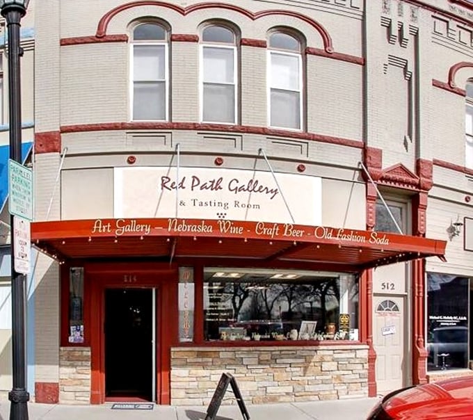 Red Path Gallery combines art appreciation with wine tasting &ndash; because everything looks better after a glass of Nebraska's finest.