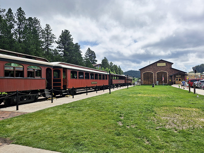 All aboard for nostalgia! The 1880 Train's vintage passenger cars await your journey through the Black Hills' storied past.