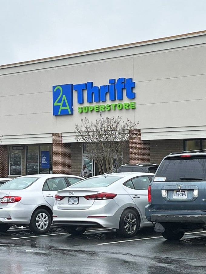 Another 2A Thrift Superstore location means twice the thrifting fun in Woodbridge. That blue sign is like a lighthouse guiding bargain hunters to safe harbor.