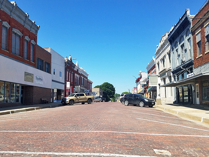 Bedford's town square has that "time stood still" quality that makes you want to check if your cell phone still works. Spoiler alert: there's probably great reception!