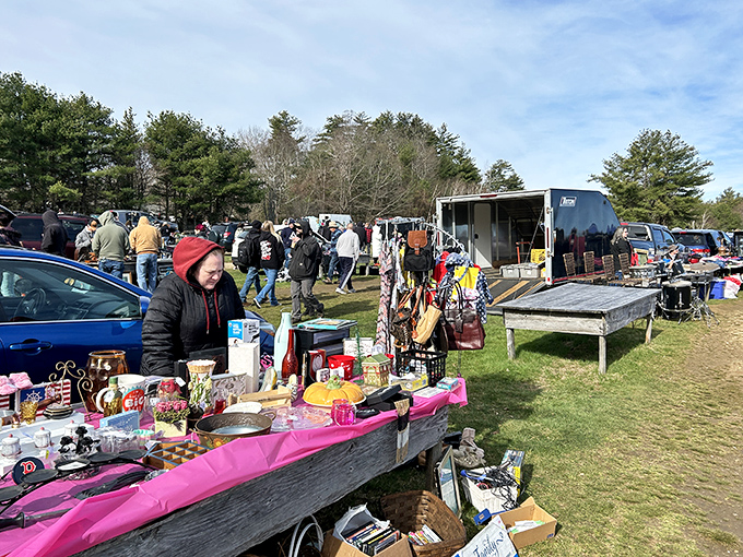 Rietta Flea Market's outdoor setup &ndash; where one person's castoffs become another's conversation pieces.