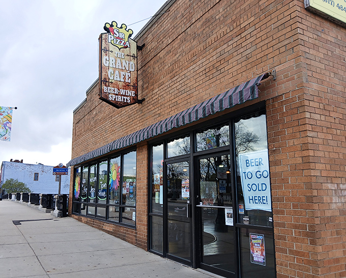 Sir Pizza's humble brick exterior in Old Town Lansing is like that quiet friend who turns out to be the life of the party.