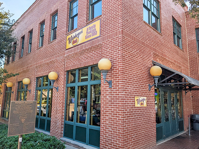 Weinberger's brick corner location in historic Grapevine looks like it was plucked from a Norman Rockwell painting of sandwich paradise.