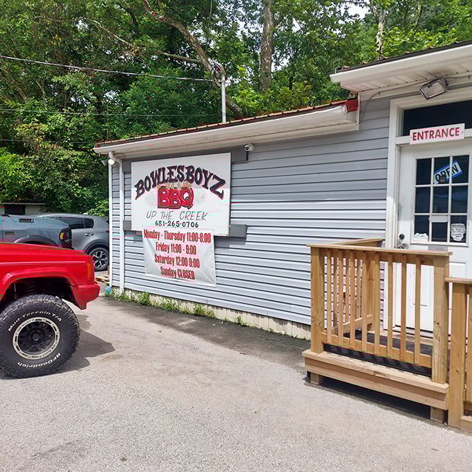 This no-frills BBQ shack proves the old adage: the less fancy the building, the better the barbecue inside.