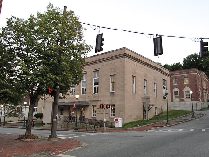 An unusually quiet moment on Gardiner's main thoroughfare reveals the town's well-maintained historic buildings and pedestrian-friendly design.