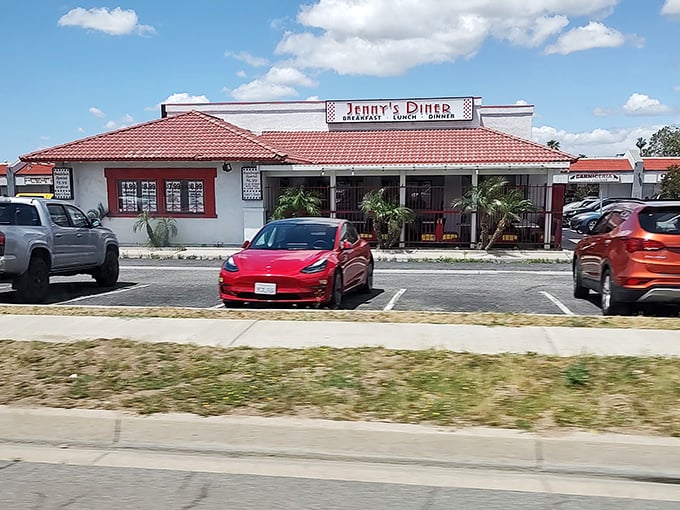 The simple sign doesn't need to be fancy – the legendary pancakes and omelets speak for themselves.