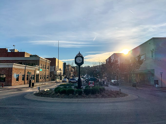 A classic town square with a central clock in Kingsport captures the peaceful pace of life that makes retirement dollars stretch further.