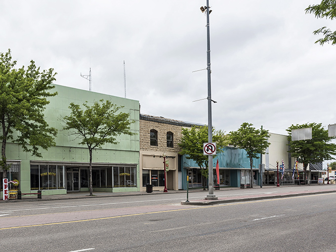 Lamar's downtown features colorful storefronts and tree-lined streets where your housing dollars stretch further than in Colorado's pricier cities.