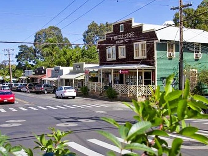 With its timeworn wooden facade and porch railings, the K Matsui Store Building stands as a living piece of Makawao&rsquo;s history along this quiet upcountry street.
