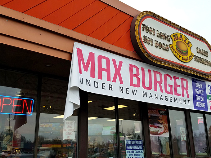 "Under New Management" but the timeless appeal of Max Burger's classic approach remains deliciously unchanged.