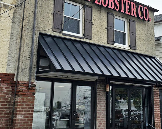 The simple storefront of Point Lobster Co. follows the golden rule of seafood joints: the less fancy outside, the more amazing inside.