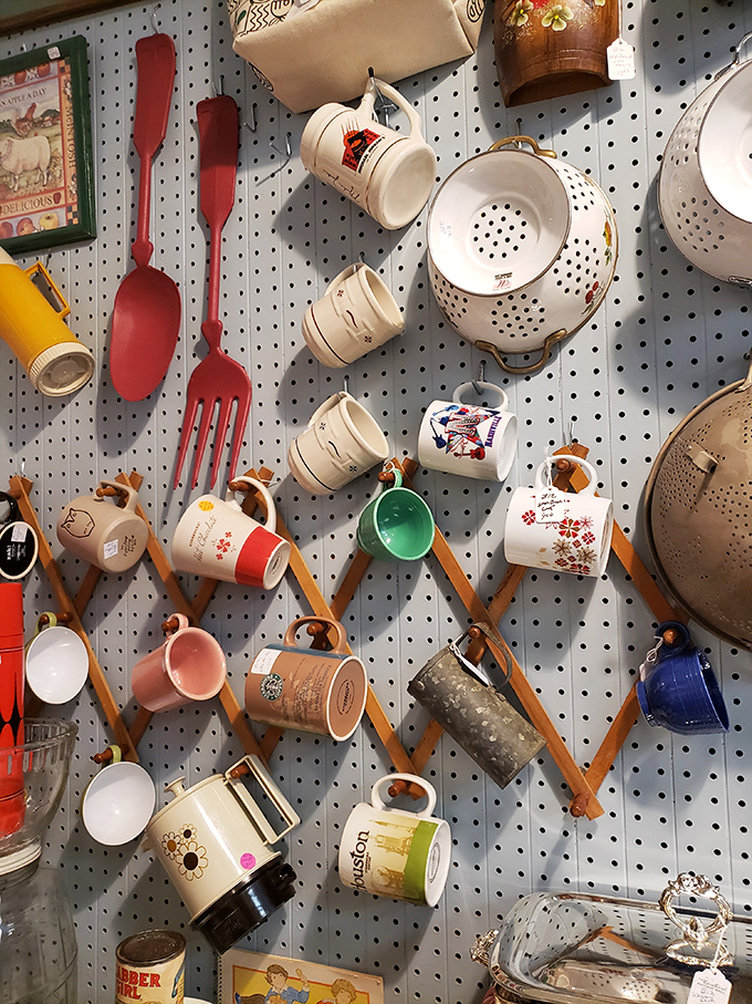 Kitchen nostalgia hanging in suspended animation. Those expandable mug racks were in every aunt's kitchen in 1965, weren't they?