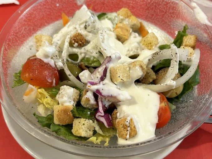 Even the side salad gets the Schultz's treatment&mdash;fresh, crisp, and ready to provide the illusion that you're balancing your seafood feast.