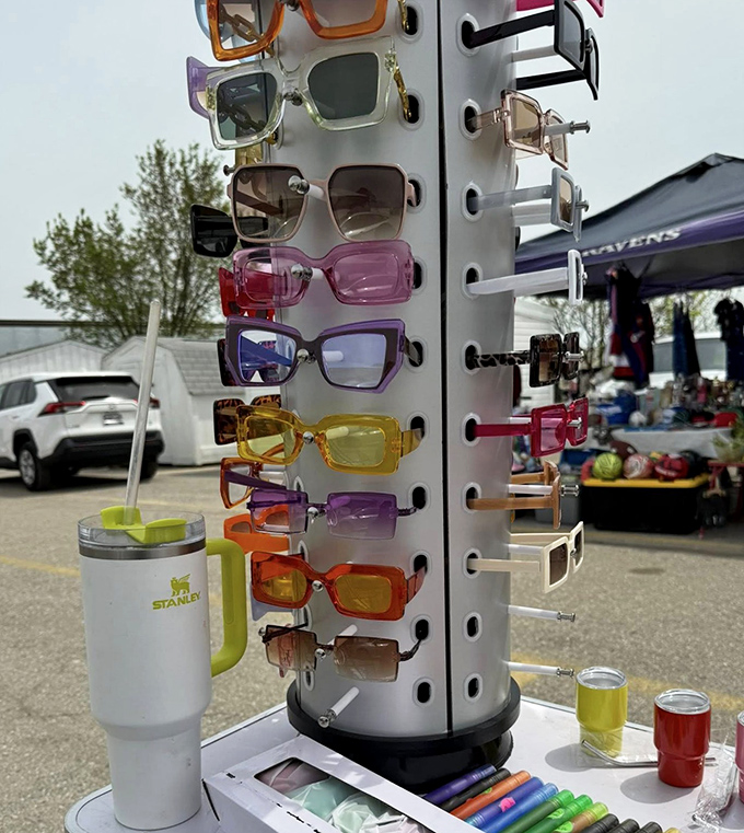 Sunglasses galore for your inner celebrity &ndash; because everyone deserves to feel like a movie star hiding from paparazzi at flea market prices.