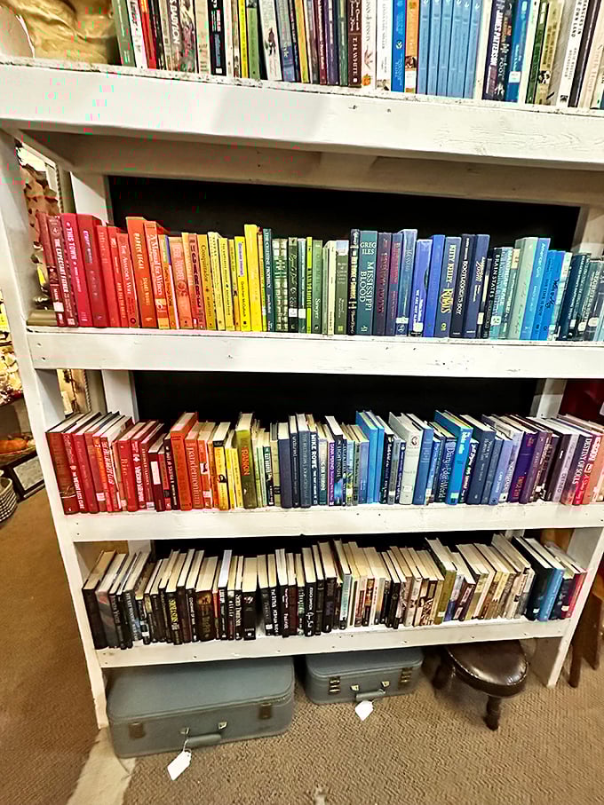 Perspective that pulls you in like gravity. Each booth is its own universe with different laws of physics and decorating sensibilities.