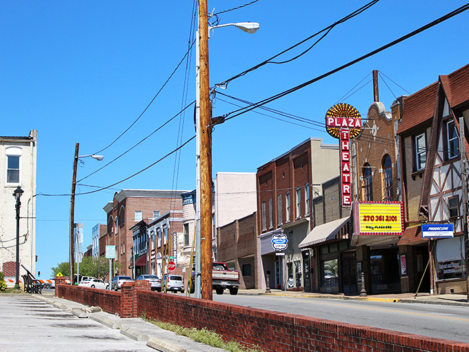 Glasgow's charming downtown square proves you don't need big-city prices to enjoy beautiful architecture and friendly faces.