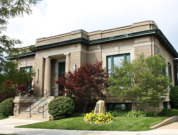 Petoskey's Gaslight District glows with Victorian-era charm that wealthy summer visitors helped build more than a century ago now.