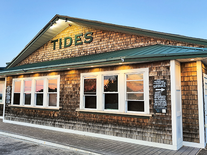 Tides' cedar-shingled charm captures classic New England. This coastal hideaway looks like it grew naturally from the rocky shore.