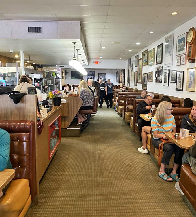 Full booths on a weekday morning tell you everything you need to know about whether a place is worth your time.