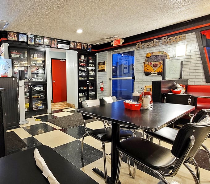 Retro perfection with chrome-edged tables, vintage VW bus art, and a "Let's Dance" sign that's been tempting carb-loaded patrons for decades.
