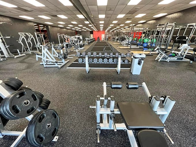Four Star Fitness dispels the myth that small-town gyms can't compete with big-city facilities&mdash;iron paradise with a side of Oklahoma neighborliness.