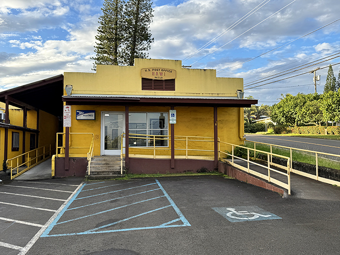 Even the post office in Hawi has character&mdash;this sunny yellow building has probably seen more "wish you were here" postcards than a retirement home in Florida.