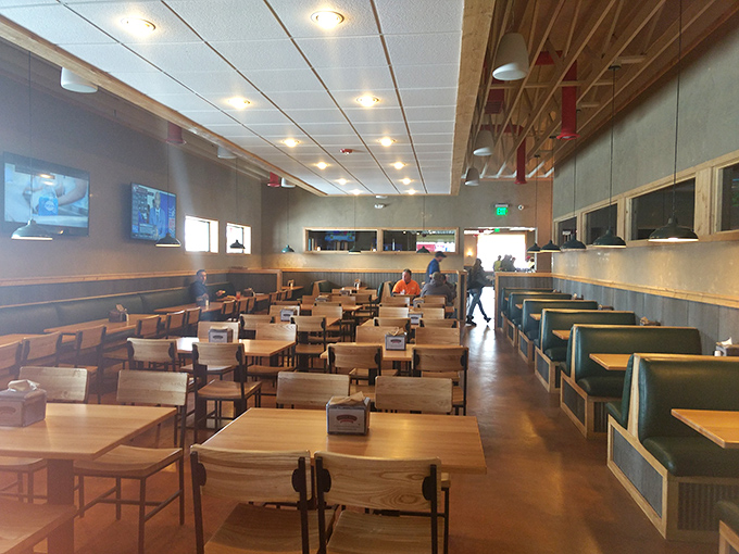 Empty tables mean only one thing: everyone's still at work. Come dinnertime, these seats will host countless pizza-fueled conversations.