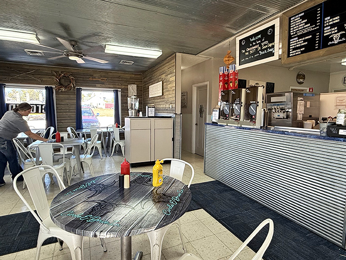 The dining area feels like someone's living room &ndash; if that someone happened to be really good at making burgers.