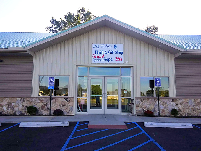 Big Valley's rustic charm begins at the entrance, where accessibility meets small-town hospitality in a perfect thrifting marriage.