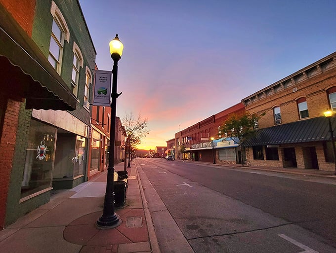 The warm glow of sunset on Prairie du Chien's buildings mirrors the warm feeling of making your retirement dollars last.