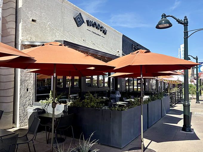 Worth Takeaway's minimalist exterior is like a poker player with a royal flush&mdash;no need to show off when you've got the goods.