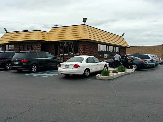 No frills, all flavor &ndash; Famous Hot Weiner North puts their energy into perfect dogs, not fancy decorations.