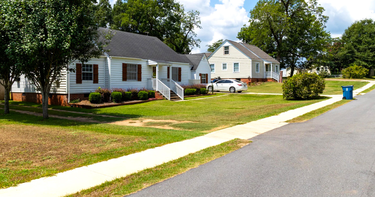 This Gorgeous Town In Alabama Will Melt Your Stress And Worries Away