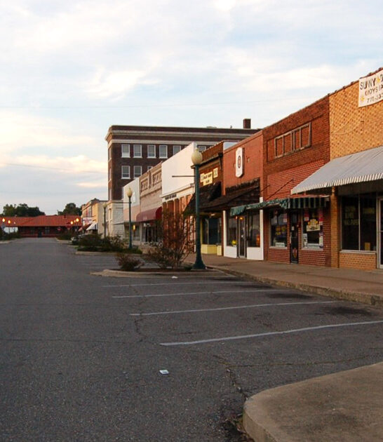 arkansas towns comfortable affordable ftr