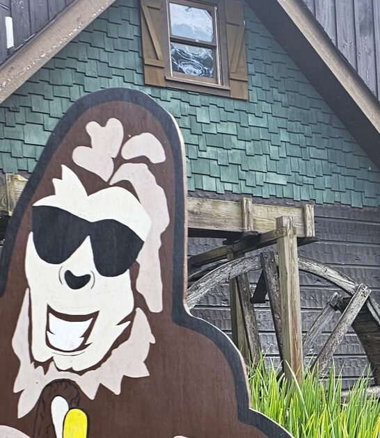 bigfoot themed restaurant tennessee ftr