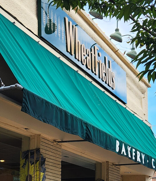 cinnamon roll bakery kansas ftr