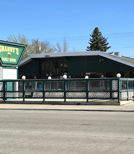 cinnamon roll wyoming restaurant ftr