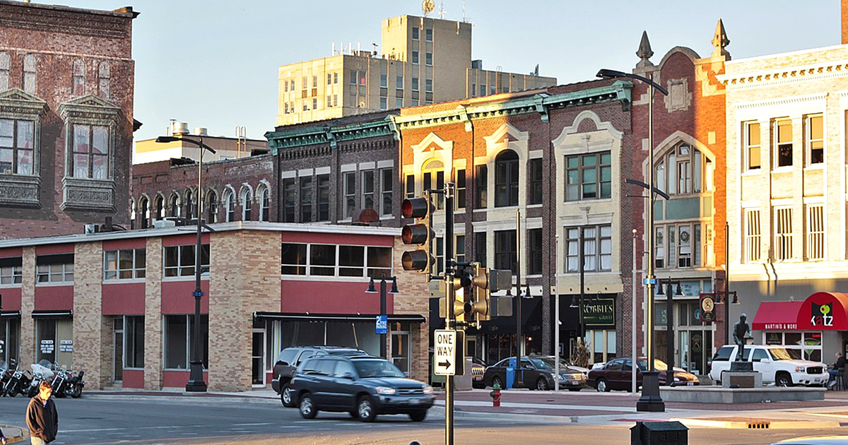 This City In Illinois Has Home Prices Under $90,000, And Locals Are ...