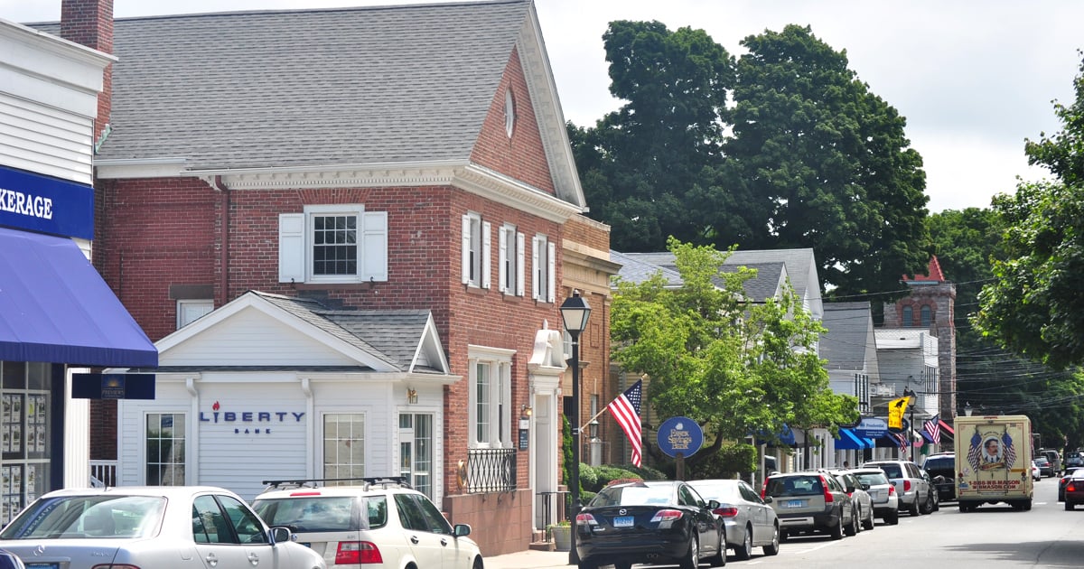 8 Gorgeous Towns In Connecticut That Are Quiet, And Easy To Fall In ...