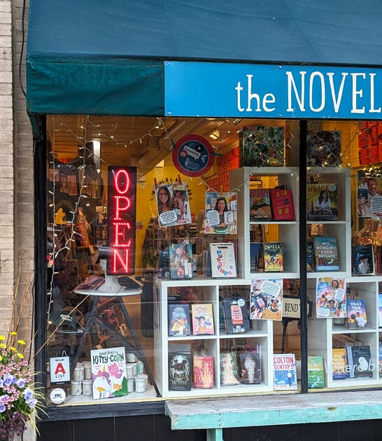 dreamy enormous bookstore missouri ftr