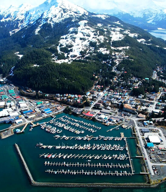 dreamy fishing towns alaska ftr