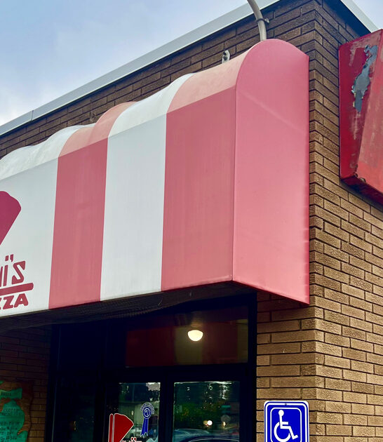 frills pizzerias michigan midwest ftr