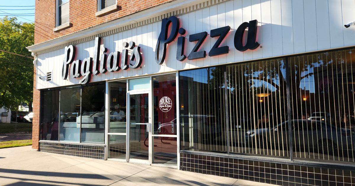 9 No-Frills Restaurants In Iowa Where The Pizzas Are Simply Legendary
