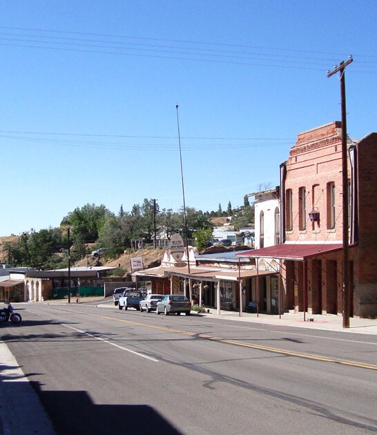 gorgeous nevada small town ftr