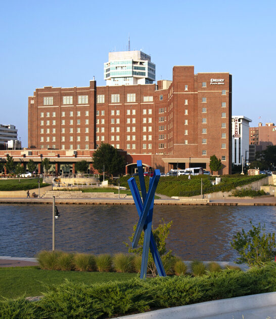 gorgeous riverfront city kansas ftr