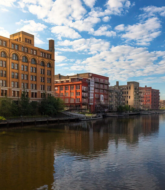 gorgeous riverfront city wisconsin ftr