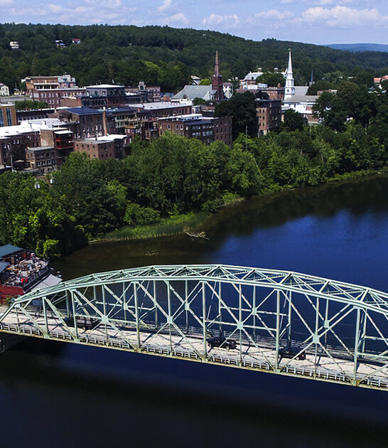 hallmark vermont charming town ftr