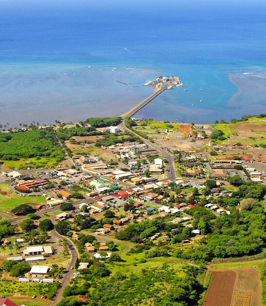 hawaii postcard worthy town ftr