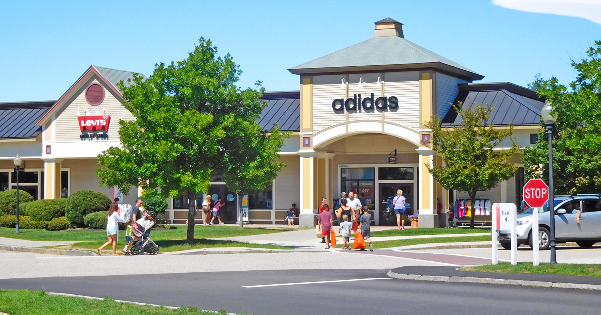 Nh 45 Outlets The Massive Outlet Mall In New Hampshire Where Smart Shoppers Stretch ...